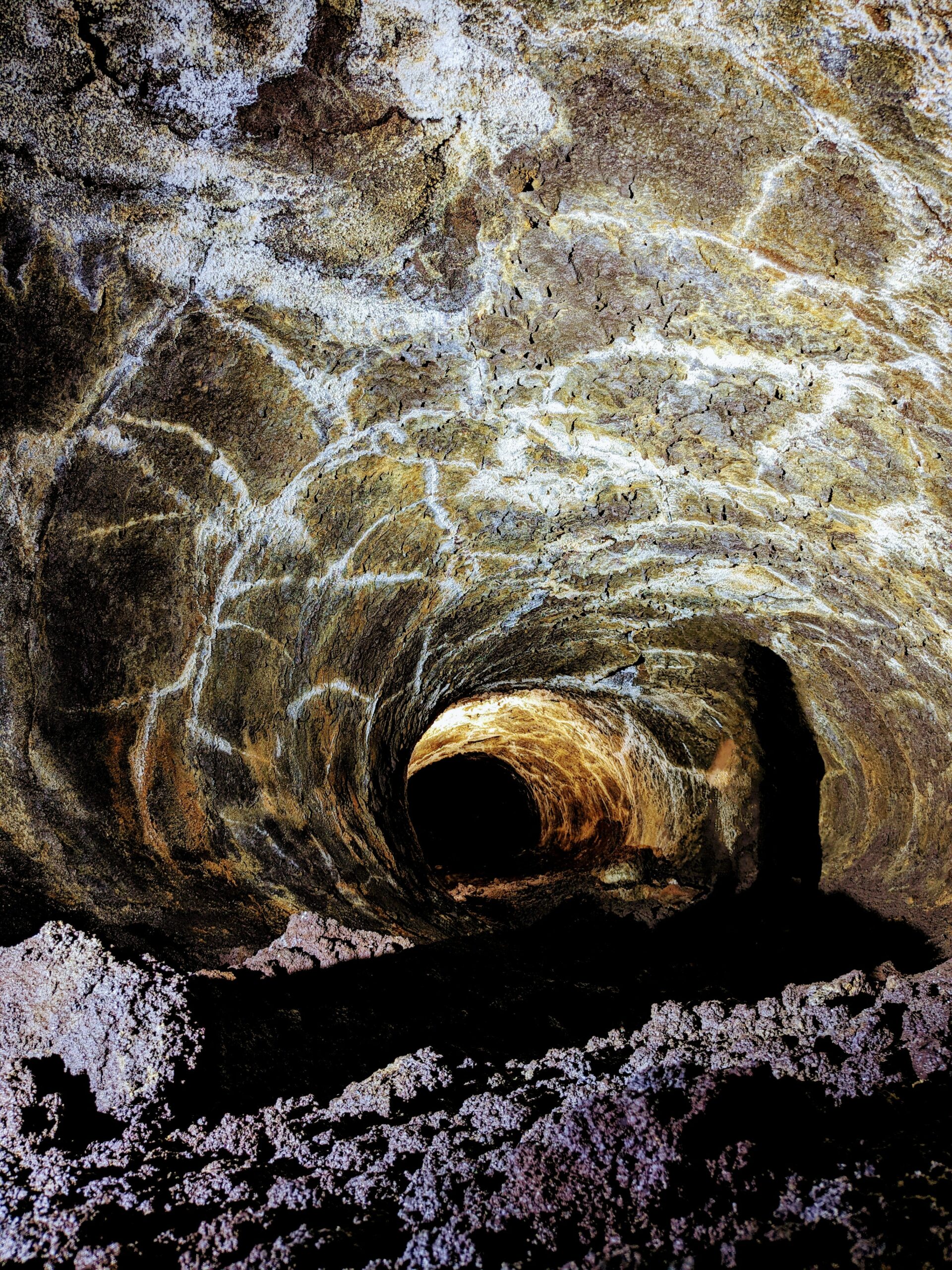 Quels tunnels de lave visiter à proximité de Saint-Philippe